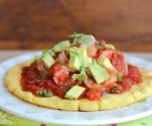 Arepa con Camarones y Hogao (Arepa with Shrimp and Creole Sauce) - My ...