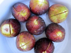Dulce de Brevas (Colombian-Style Figs with Syrup) - My Colombian Recipes