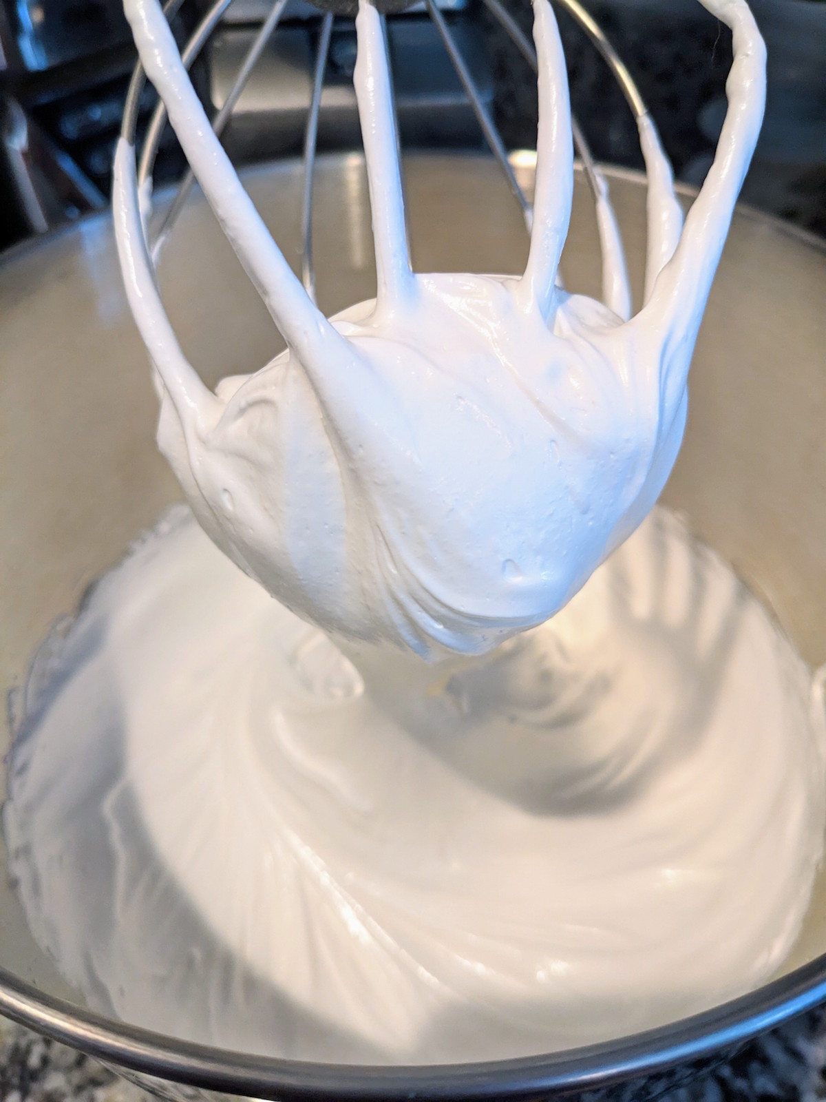 Merengón de Fresas (Colombian Strawberry Meringue Dessert) - My ...